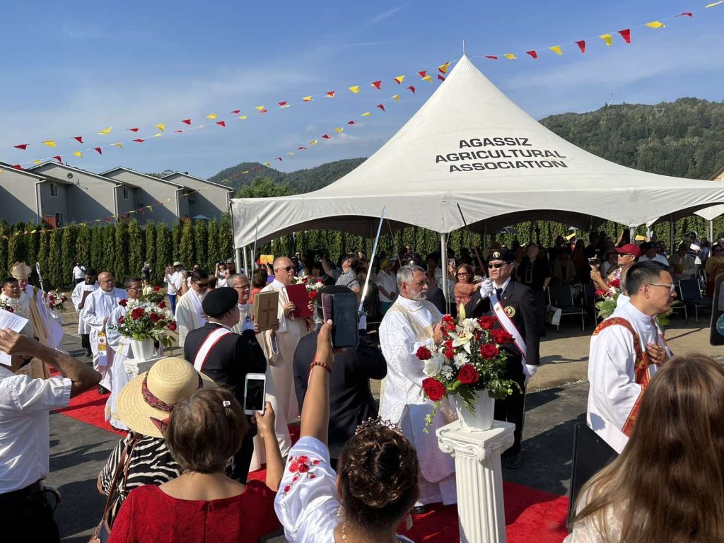 Filipino Community Members Gather for the Enthronement of Sto. Niño de ...