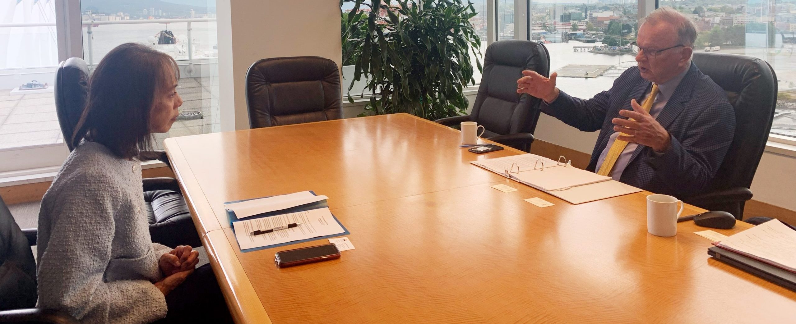 Philippine Consul General Magno Calls on BC Minister Bruce Ralston ...